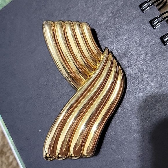 Vintage | Jewelry | Large V Shaped Vintage Twopiece Interlocking Gold ...